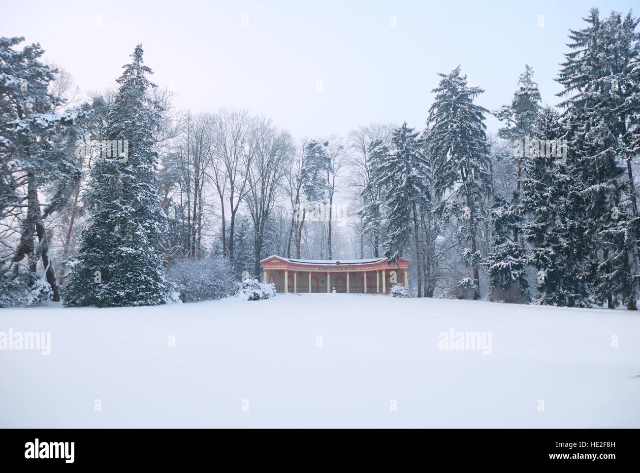 The colonnade grove hi-res stock photography and images - Alamy