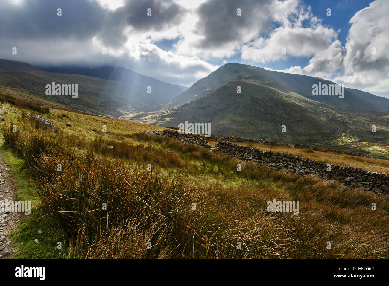 Path up snowdon hi-res stock photography and images - Alamy