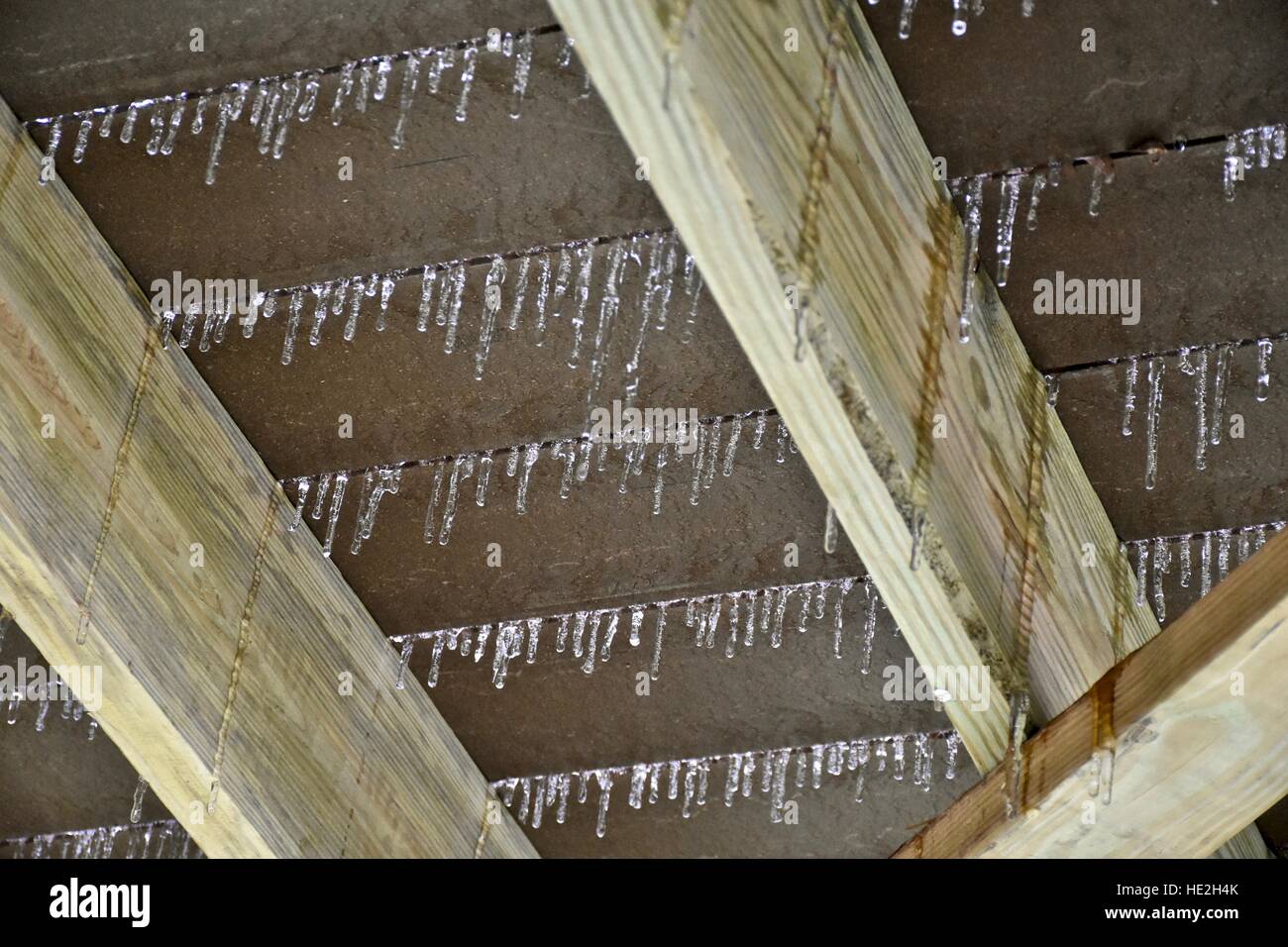 Ice cycles hanging hi-res stock photography and images - Alamy