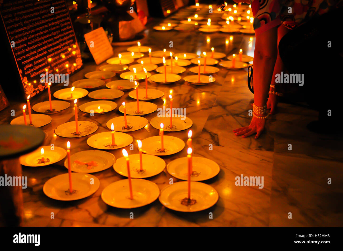 Candle light in temple hi-res stock photography and images - Alamy