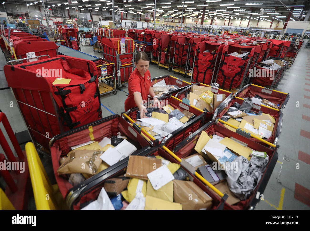 Royal mail lora mcmillan sorts mail royal mails sorting office hi-res ...