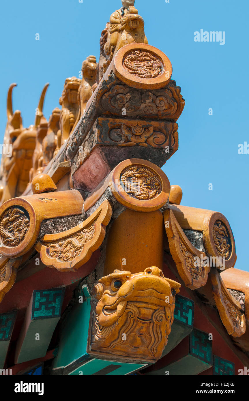 Dragon roof detail statues of the Hall of Supreme Harmony Forbidden ...