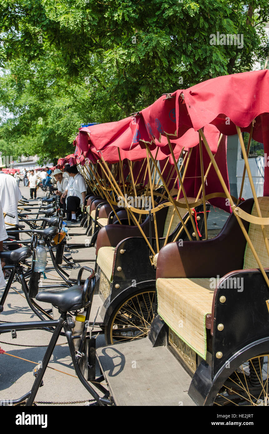 Rickshaw beijing china trishaw hi-res stock photography and images - Alamy