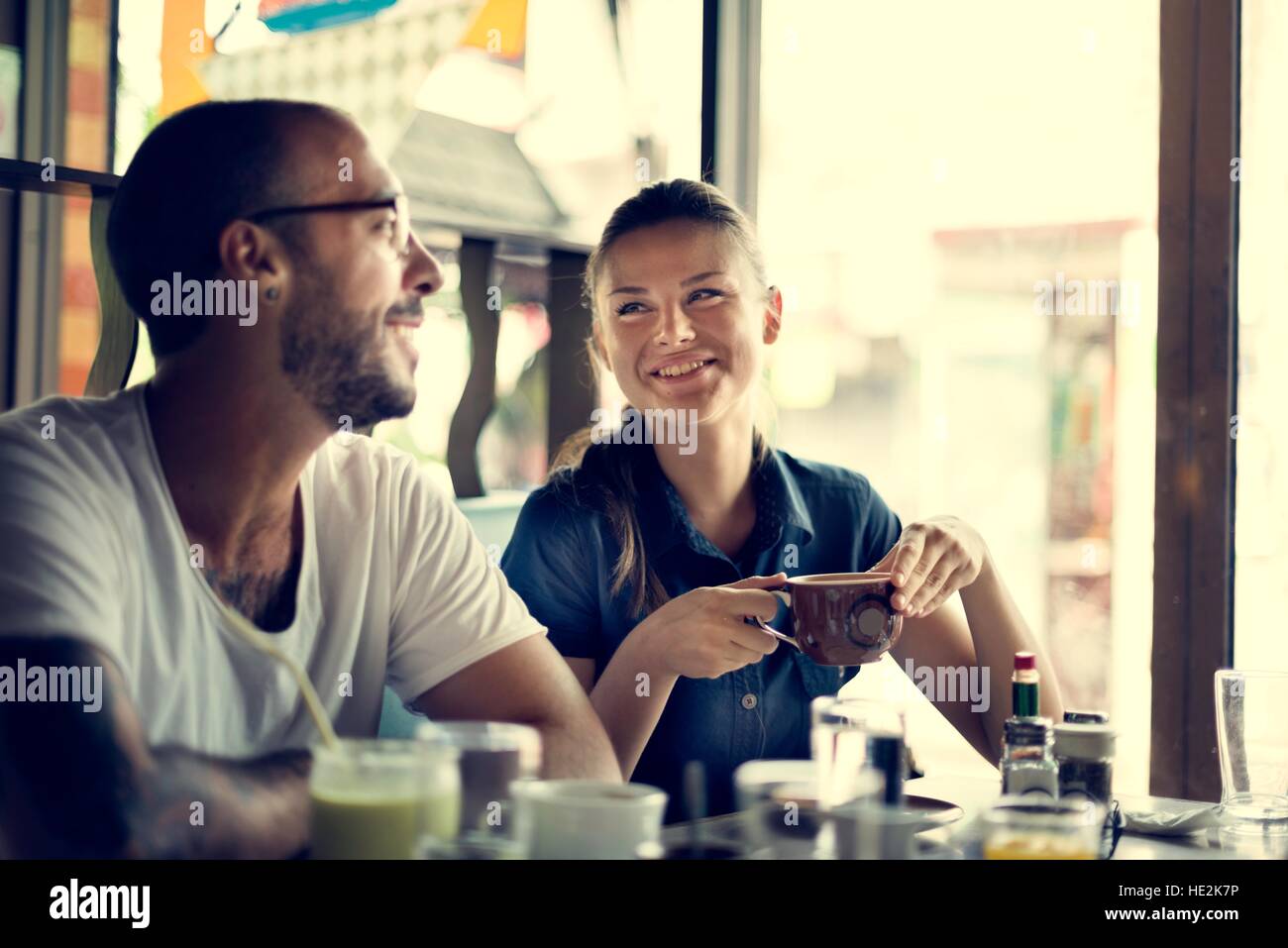 People drinking coffee hi-res stock photography and images - Alamy