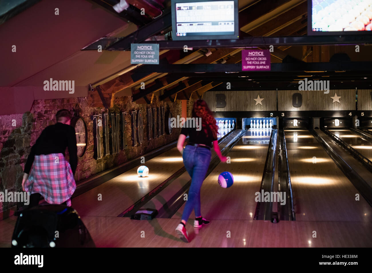 Bowling alley bar restaurant hi-res stock photography and images - Alamy