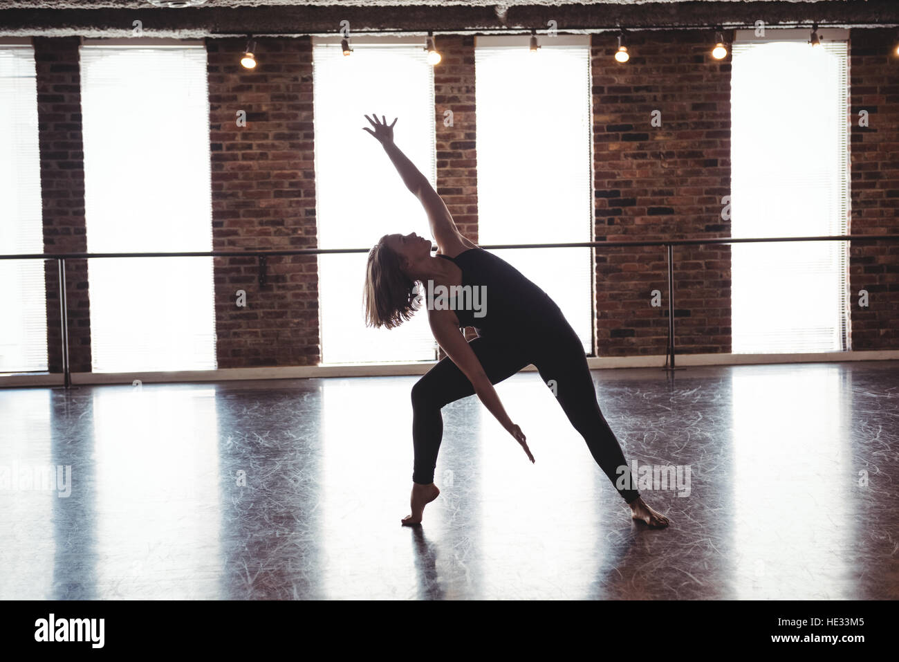 Studio style hi-res stock photography and images - Alamy