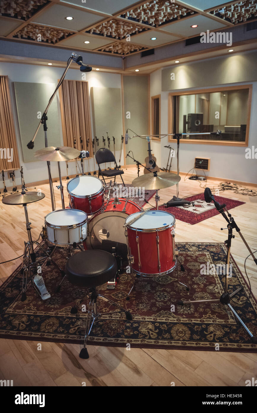 Musical equipment hi-res stock photography and images - Alamy