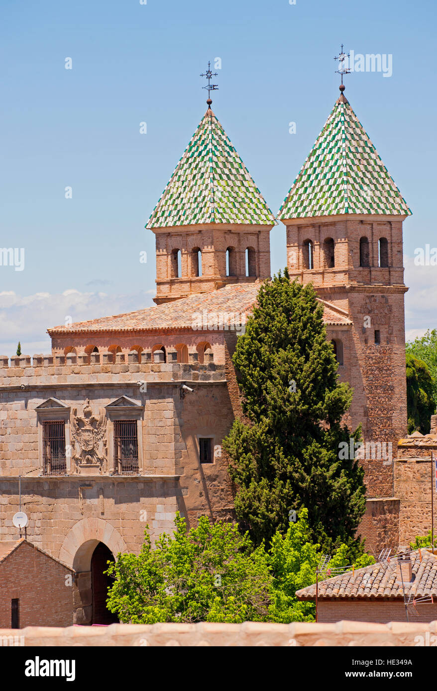 Moorish bisagra gate hi-res stock photography and images - Alamy