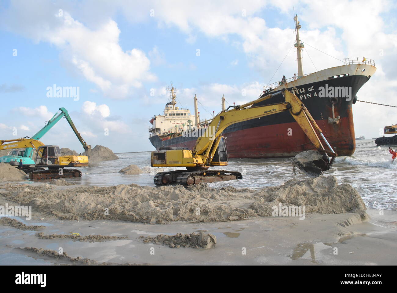 Ran aground oil tanker ship in Thailand Stock Photo - Alamy