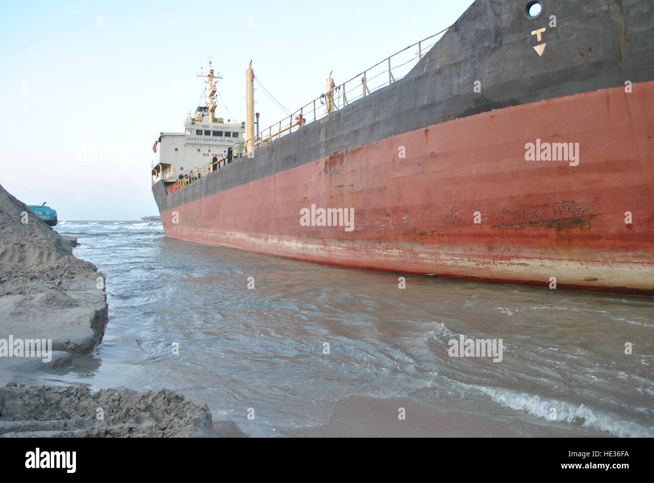 Ran aground oil tanker in Thailand Stock Photo - Alamy
