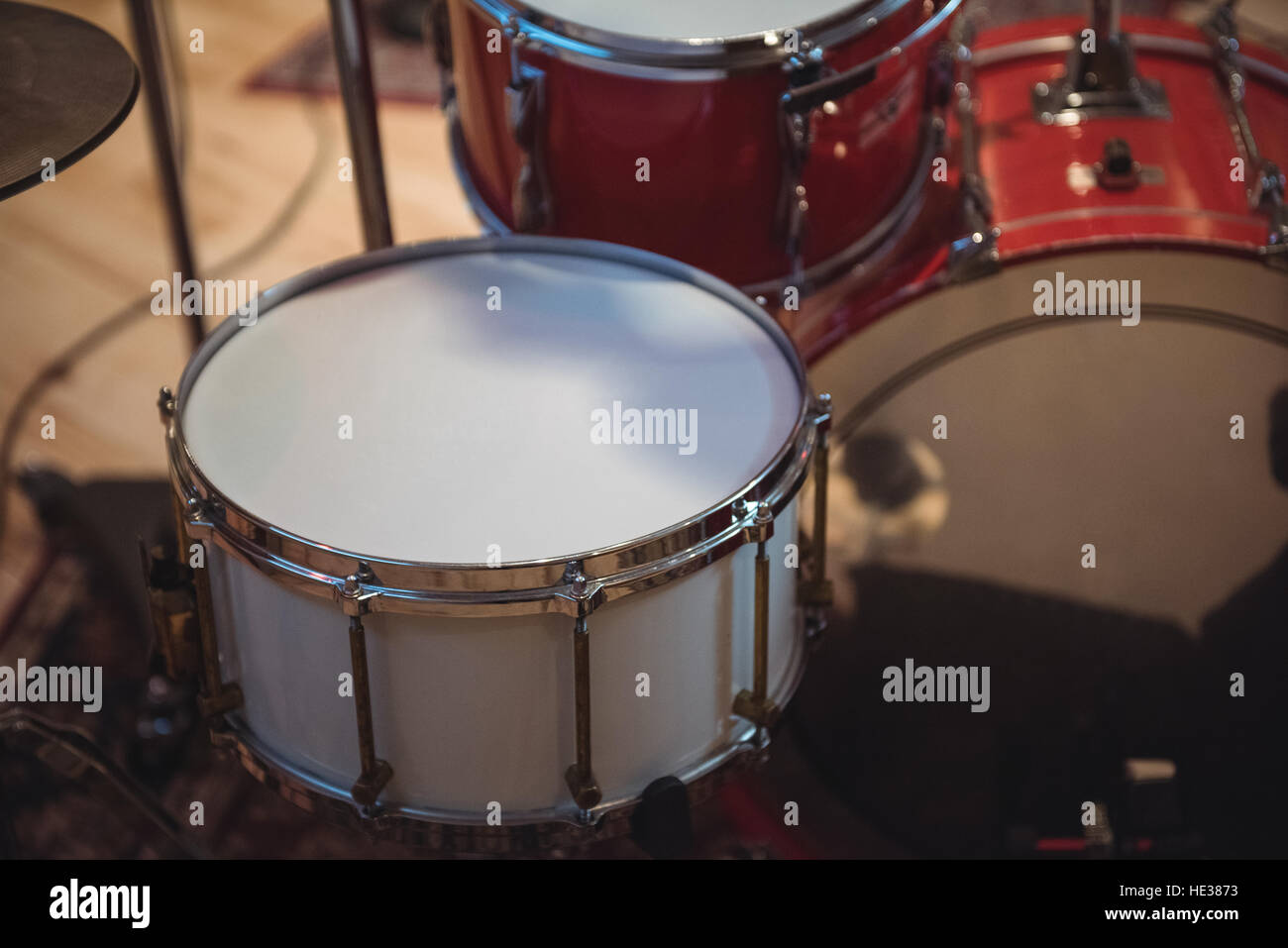 Close-up of drum kit in recording studio Stock Photo - Alamy