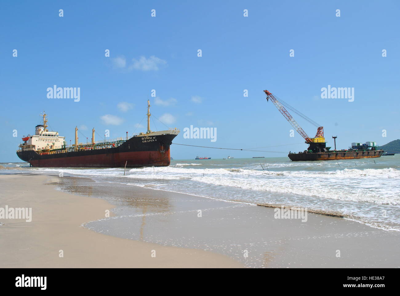 Ship ran aground hi-res stock photography and images - Alamy