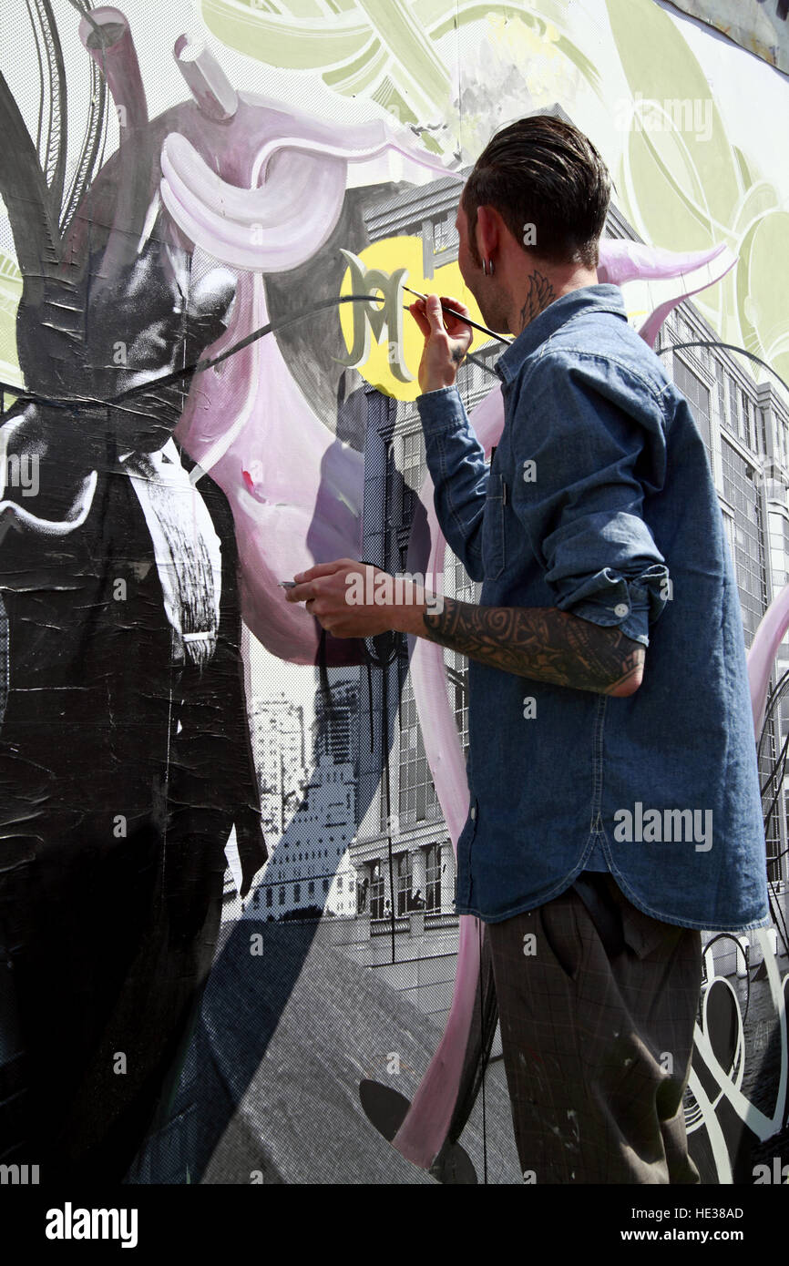 Draww hi-res stock photography and images - Alamy