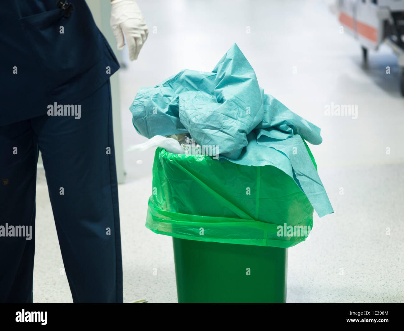 Surgical instrument waste hi-res stock photography and images - Alamy
