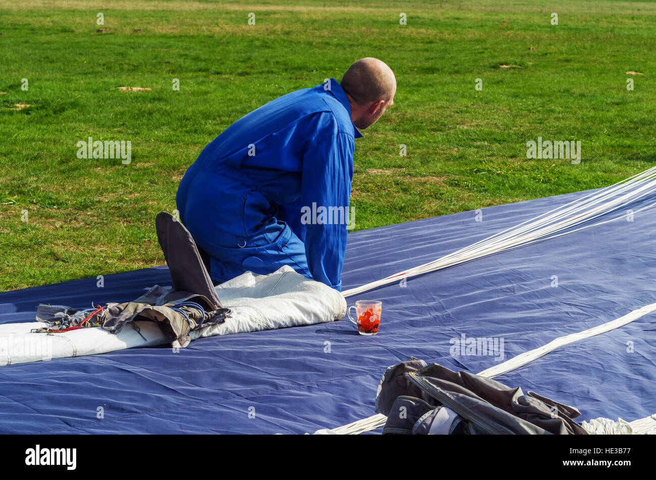 Parachutists - 2014.Packing of parachute Stock Photo - Alamy