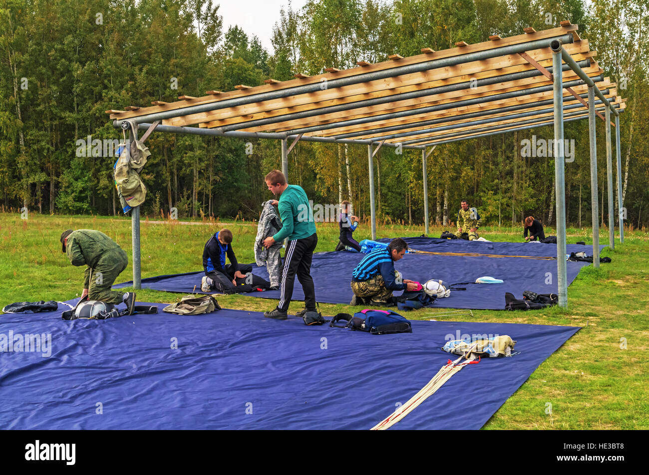 Parachutists - 2014.Packing of parachute Stock Photo - Alamy