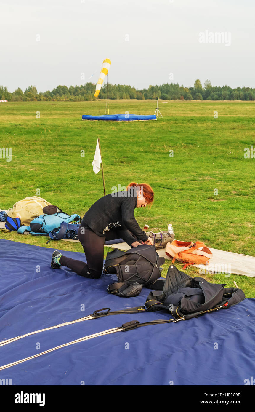 Parachutists - 2014.Packing of parachute Stock Photo - Alamy