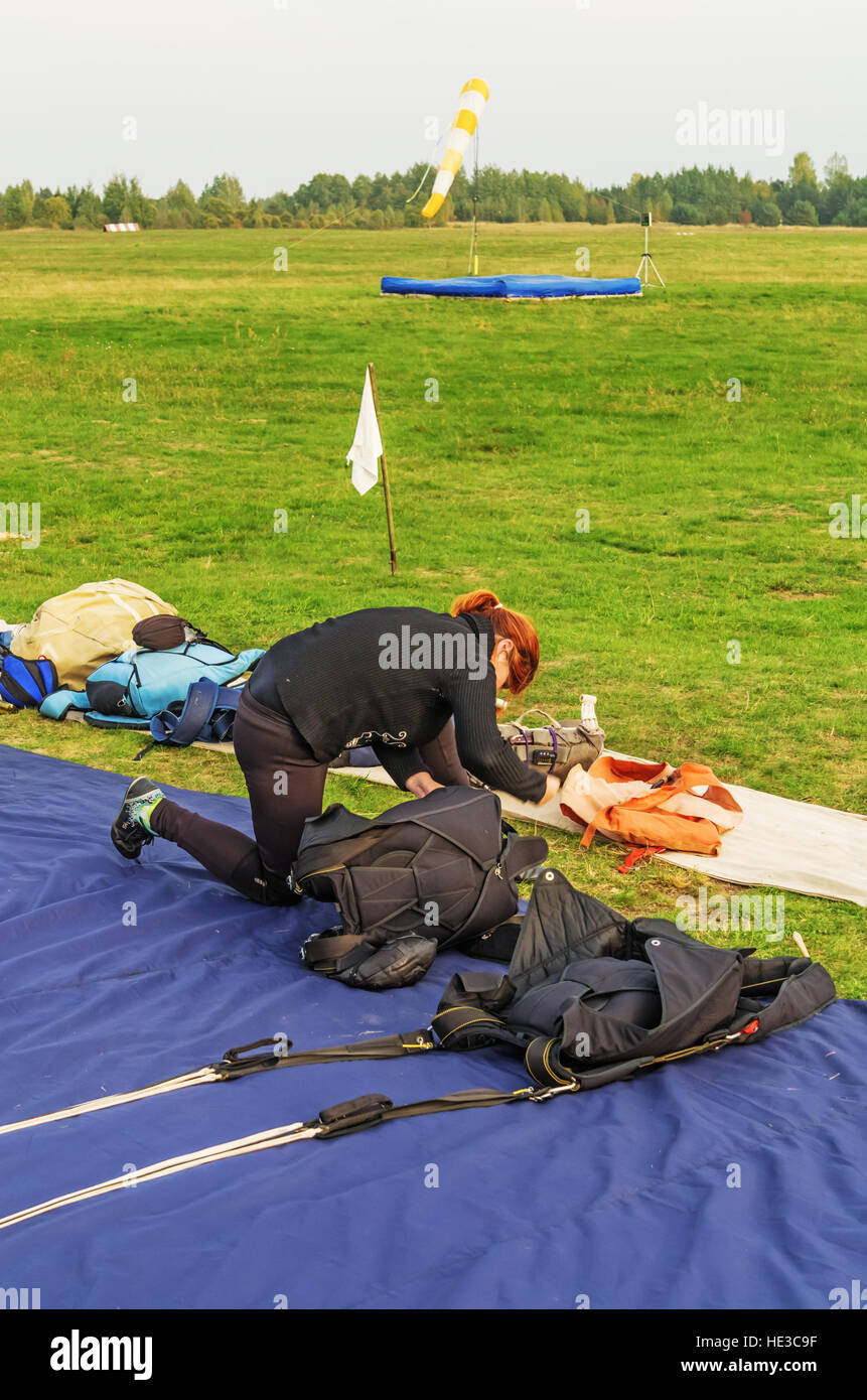 Parachutists - 2014.Packing of parachute Stock Photo - Alamy