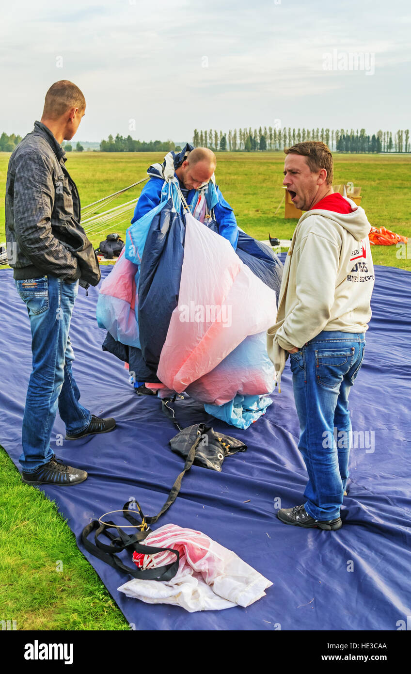 Parachutists - 2014.Packing of parachute Stock Photo - Alamy