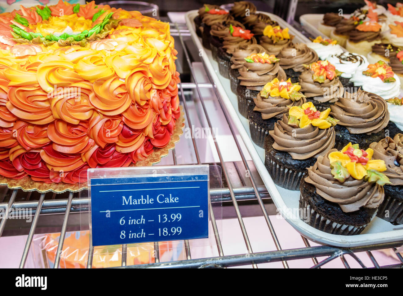 Der dutchman amish kitchen cooking hi-res stock photography and images ...