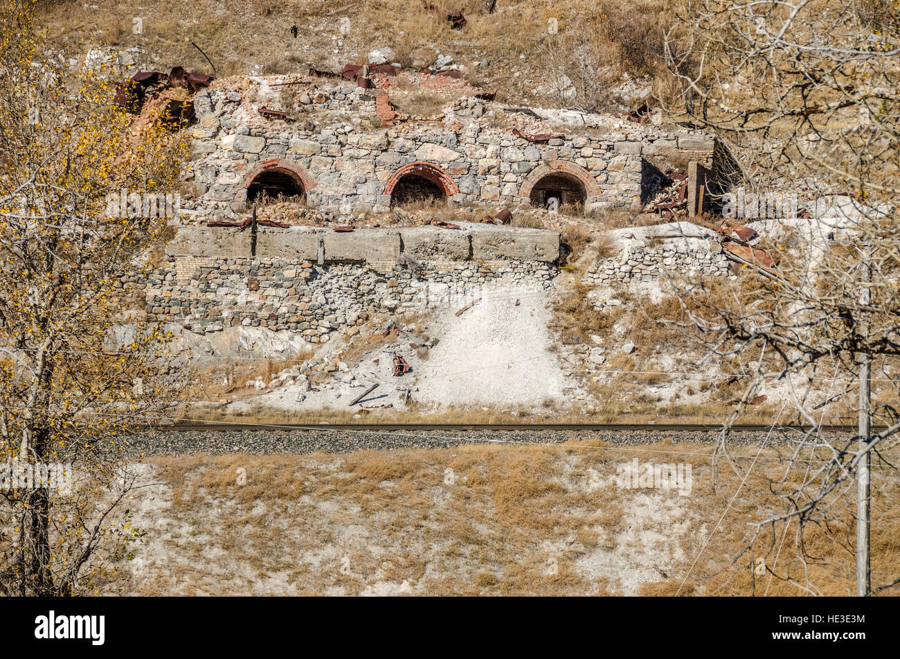 Old stone structure structures hi-res stock photography and images - Alamy
