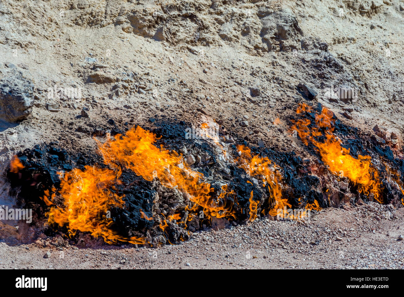 Burning rocks at flaming mountain in Baku, Azerbaijan Stock Photo - Alamy