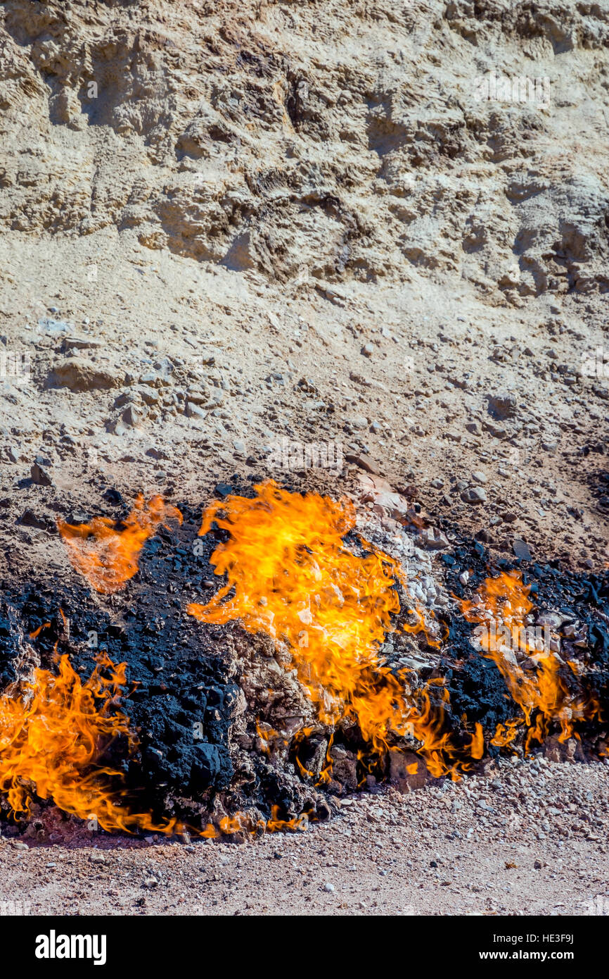 Burning rocks at flaming mountain in Baku, Azerbaijan Stock Photo - Alamy