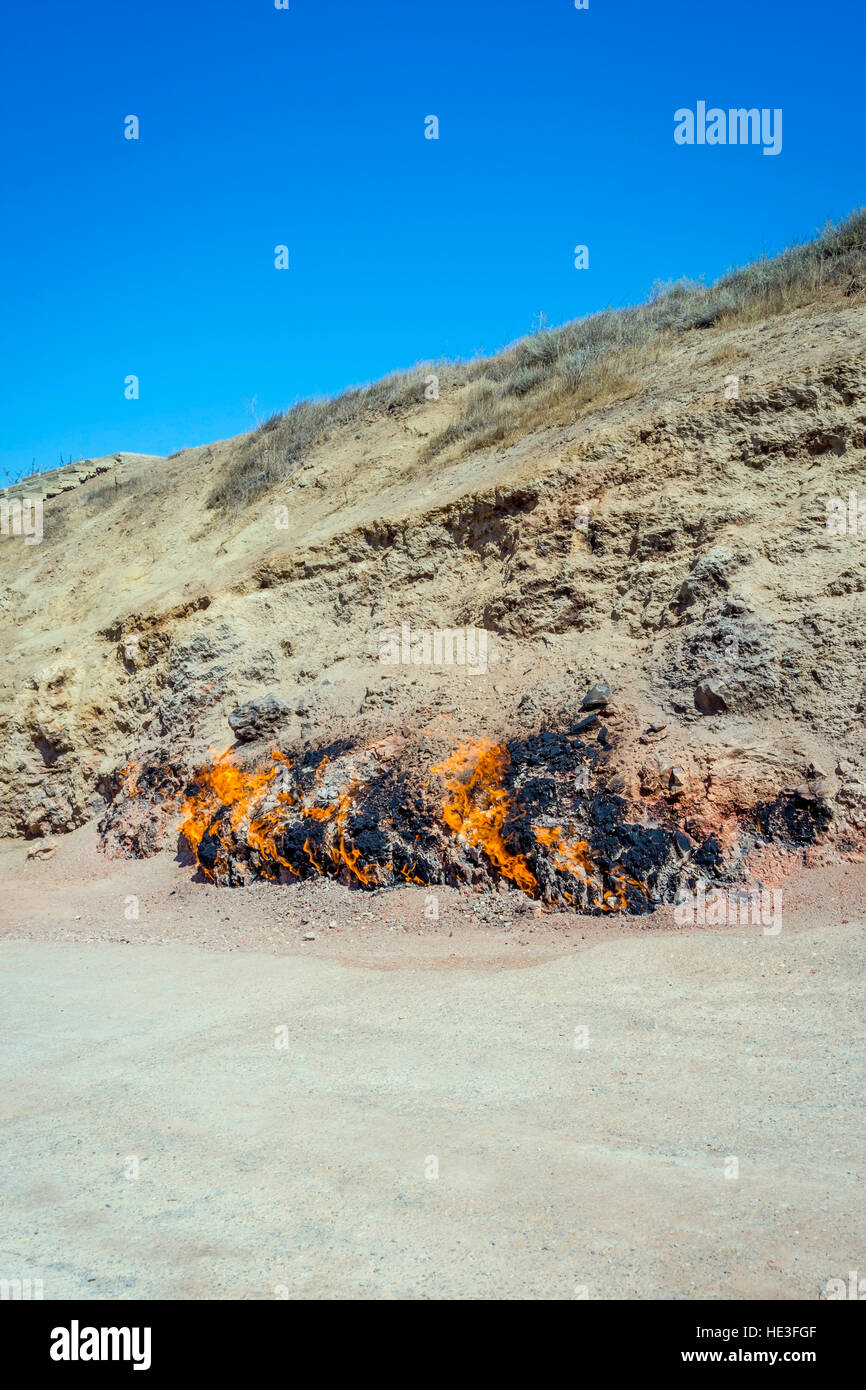 Burning rocks at flaming mountain in Baku, Azerbaijan Stock Photo - Alamy