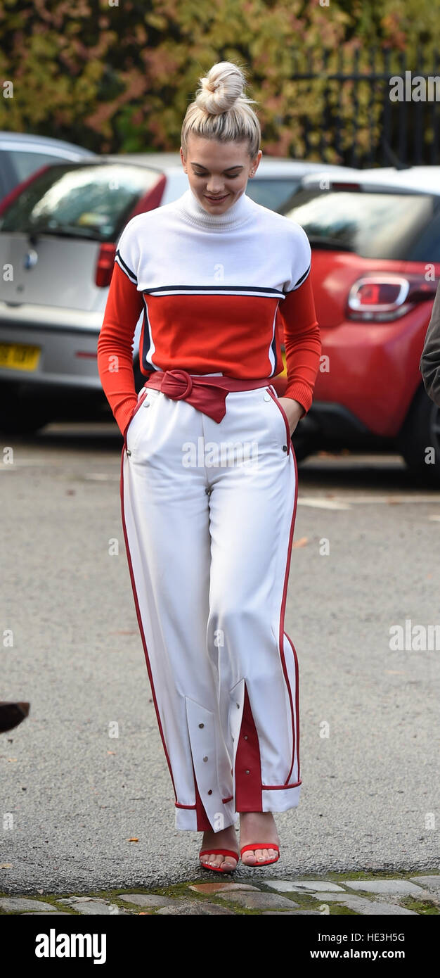 X Factor winner of 2015 Louisa Johnson seen signing autographs and ...
