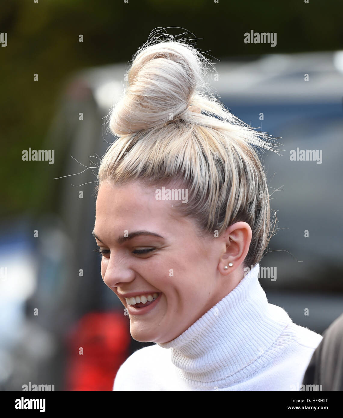 X Factor winner of 2015 Louisa Johnson seen signing autographs and ...