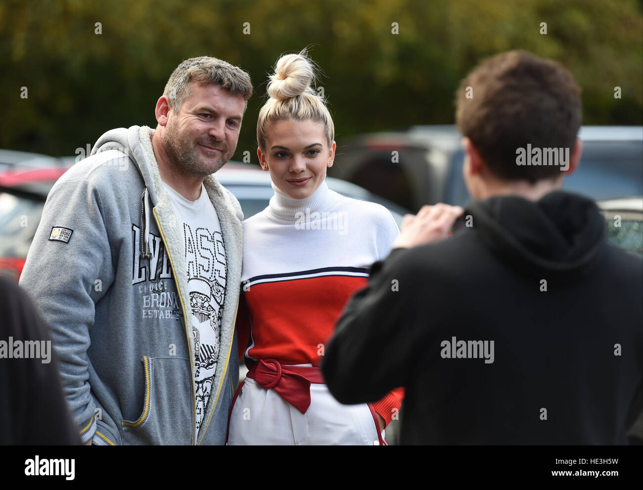X Factor winner of 2015 Louisa Johnson seen signing autographs and ...