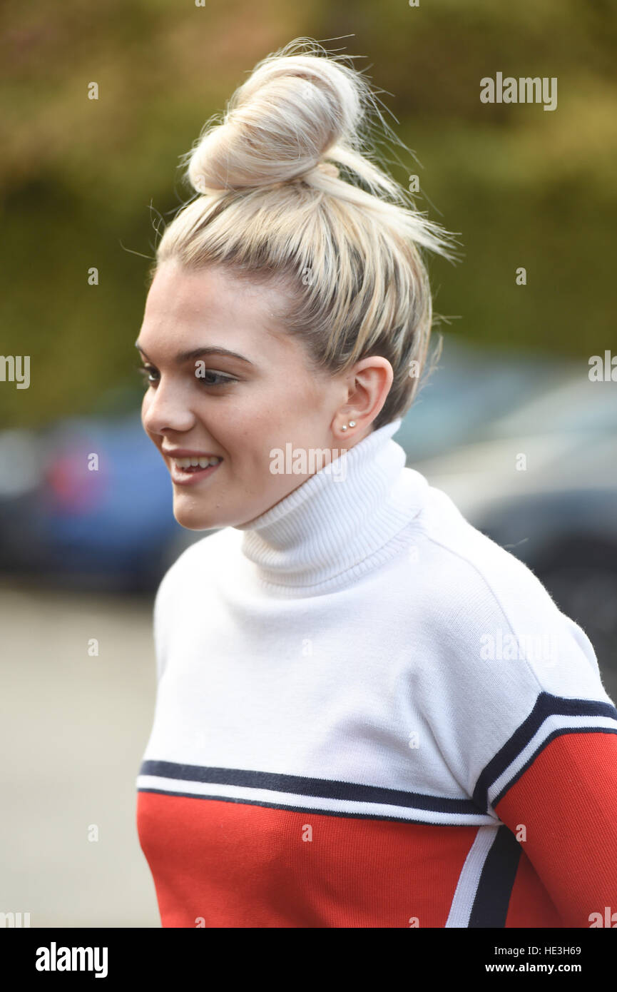 X Factor winner of 2015 Louisa Johnson seen signing autographs and ...
