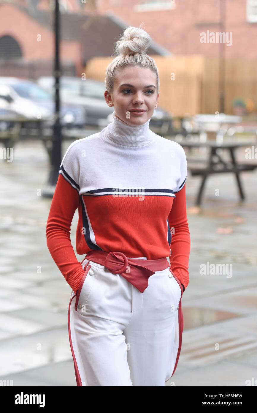 X Factor winner of 2015 Louisa Johnson seen signing autographs and ...