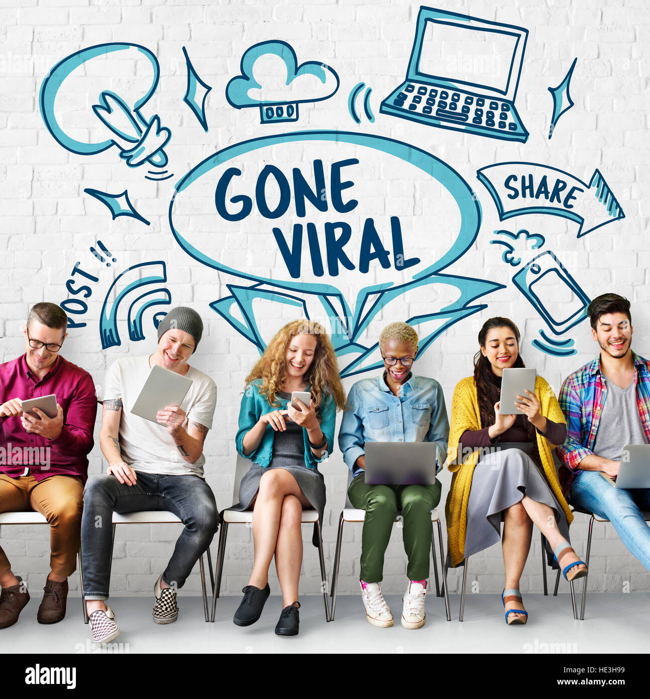 Social Media Viral Ideas Outside Box Sketch Concept Stock Photo - Alamy