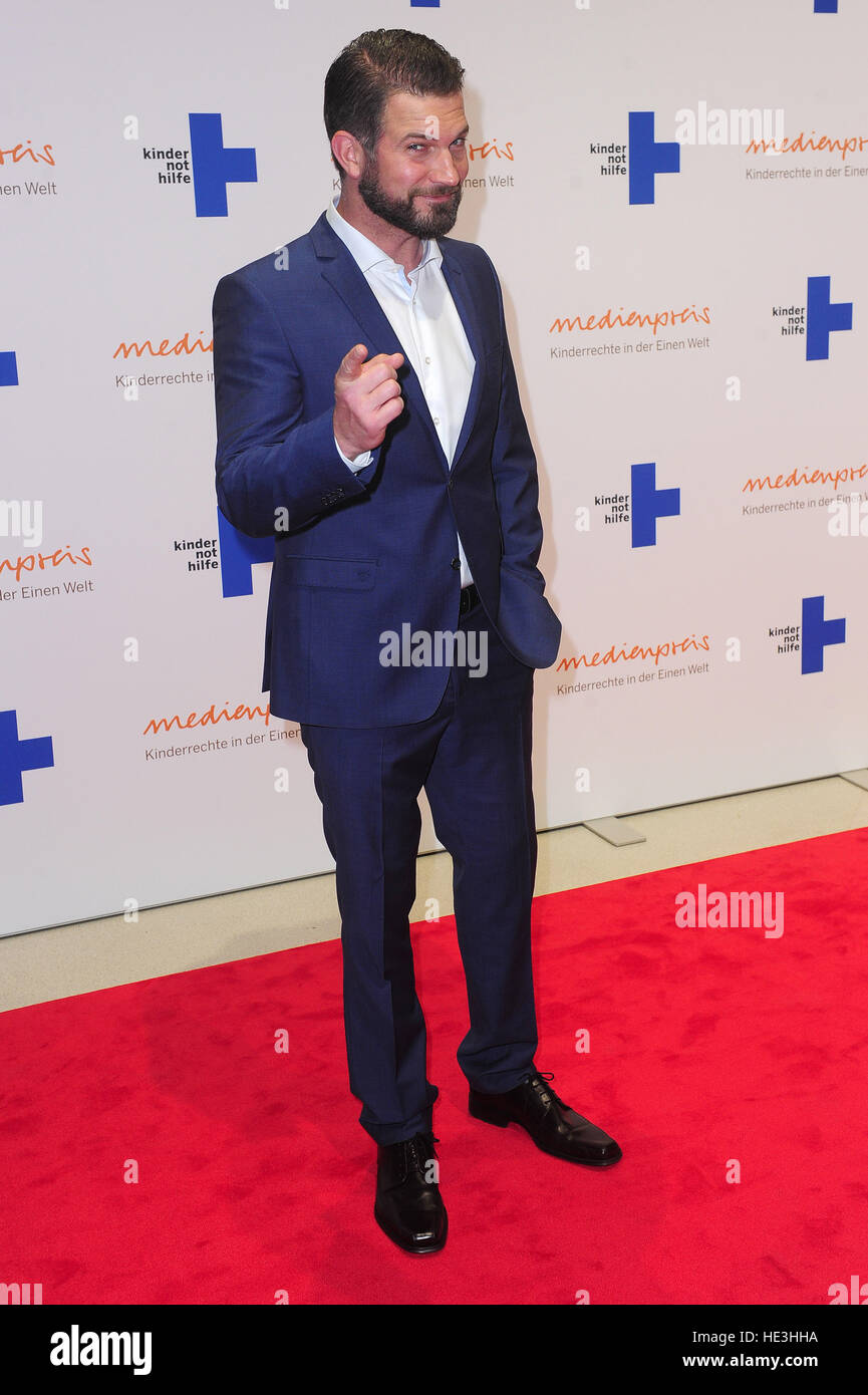 Simon böer hi-res stock photography and images - Alamy