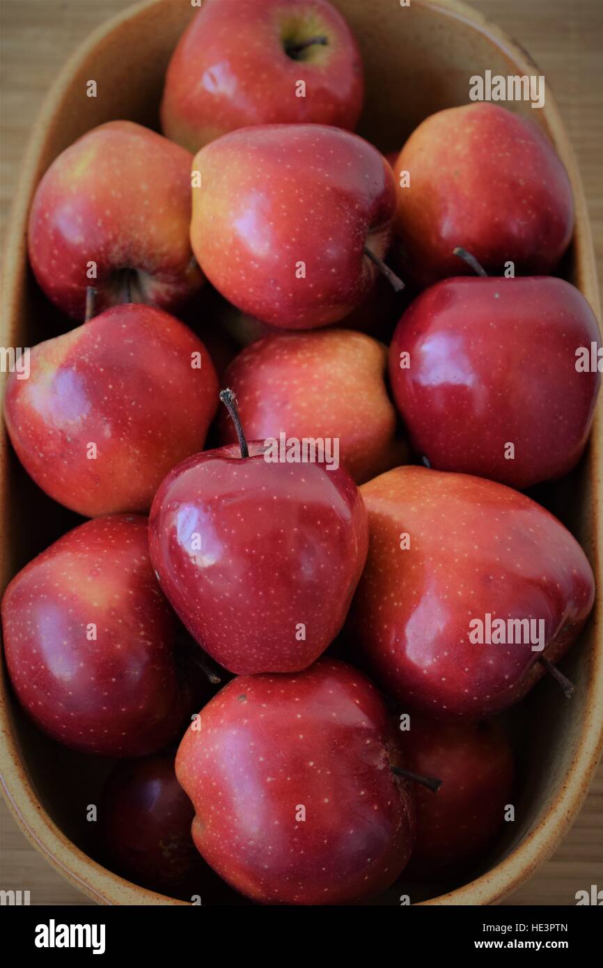 beautiful red apples in bowl Stock Photo - Alamy