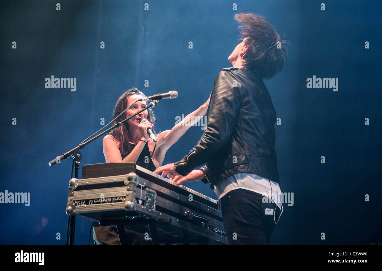 July Talk performing live in concert supporting Catfish and the ...