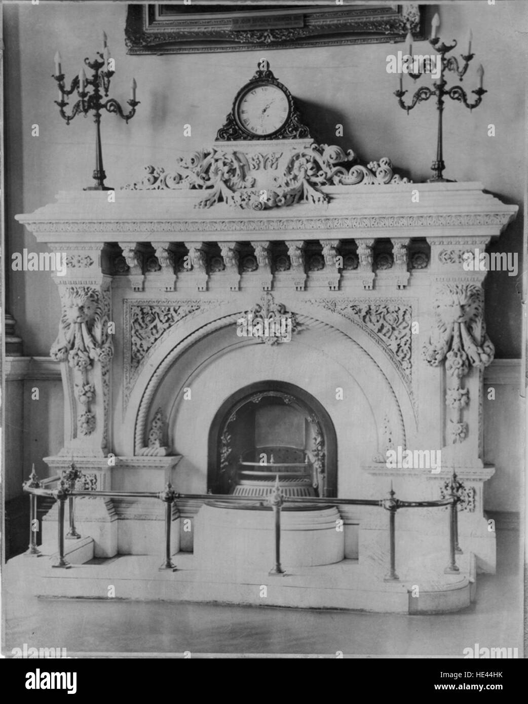 Library fireplaces hi-res stock photography and images - Alamy