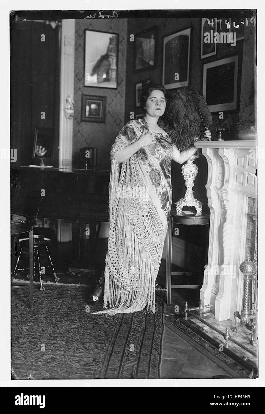 This photograph captures an old scene from Arden, showcasing the ...