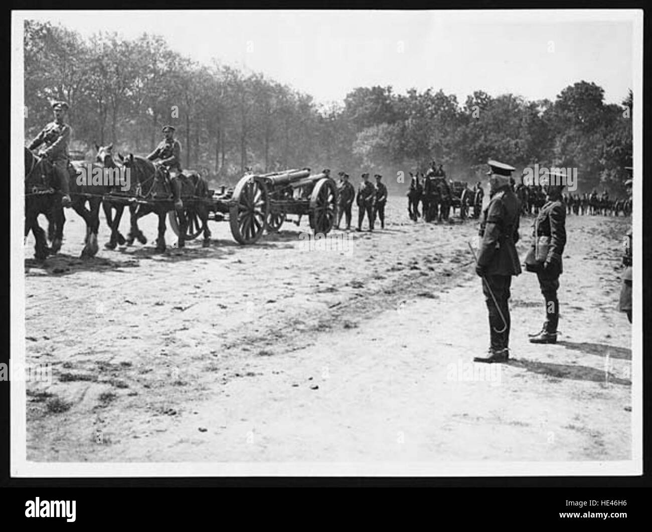Inspecting artillery hi-res stock photography and images - Alamy