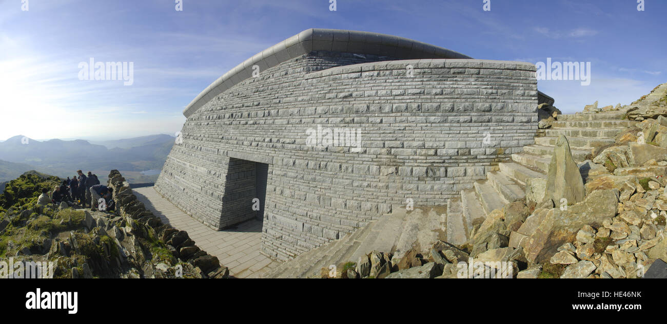 Panorama, Snowdonia summit cafe Stock Photo - Alamy