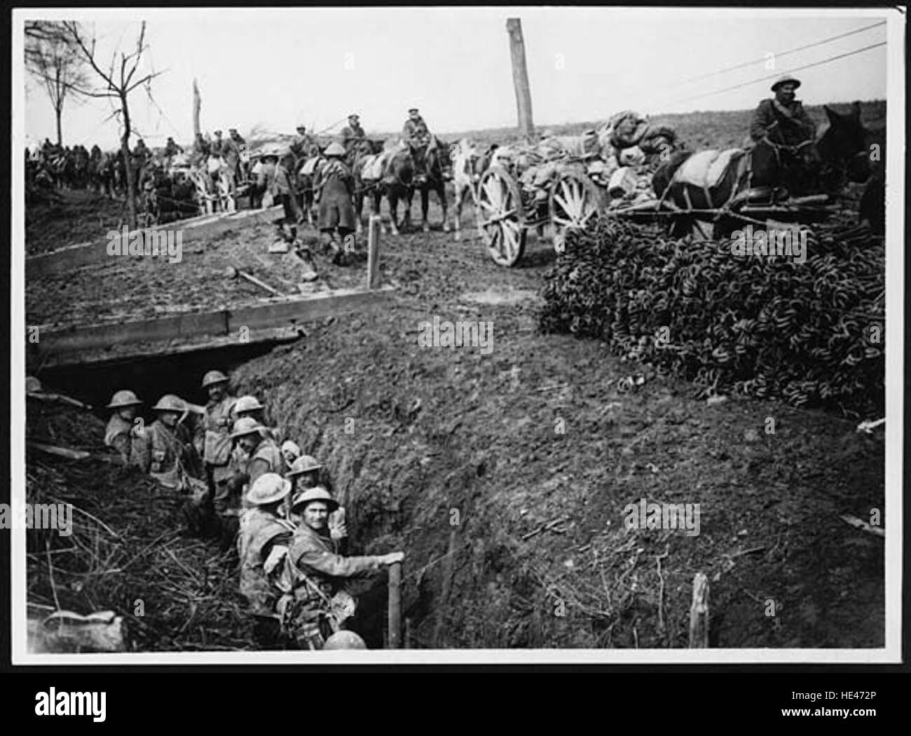 Combat destruction ruins warfare Black and White Stock Photos & Images ...