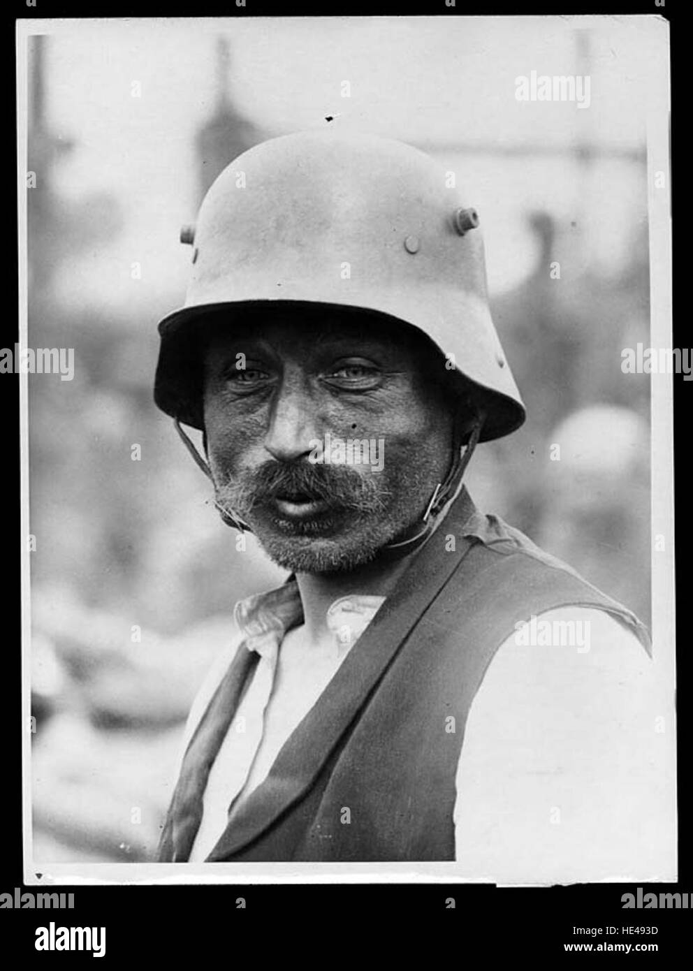 Old photograph german soldiers Black and White Stock Photos & Images ...