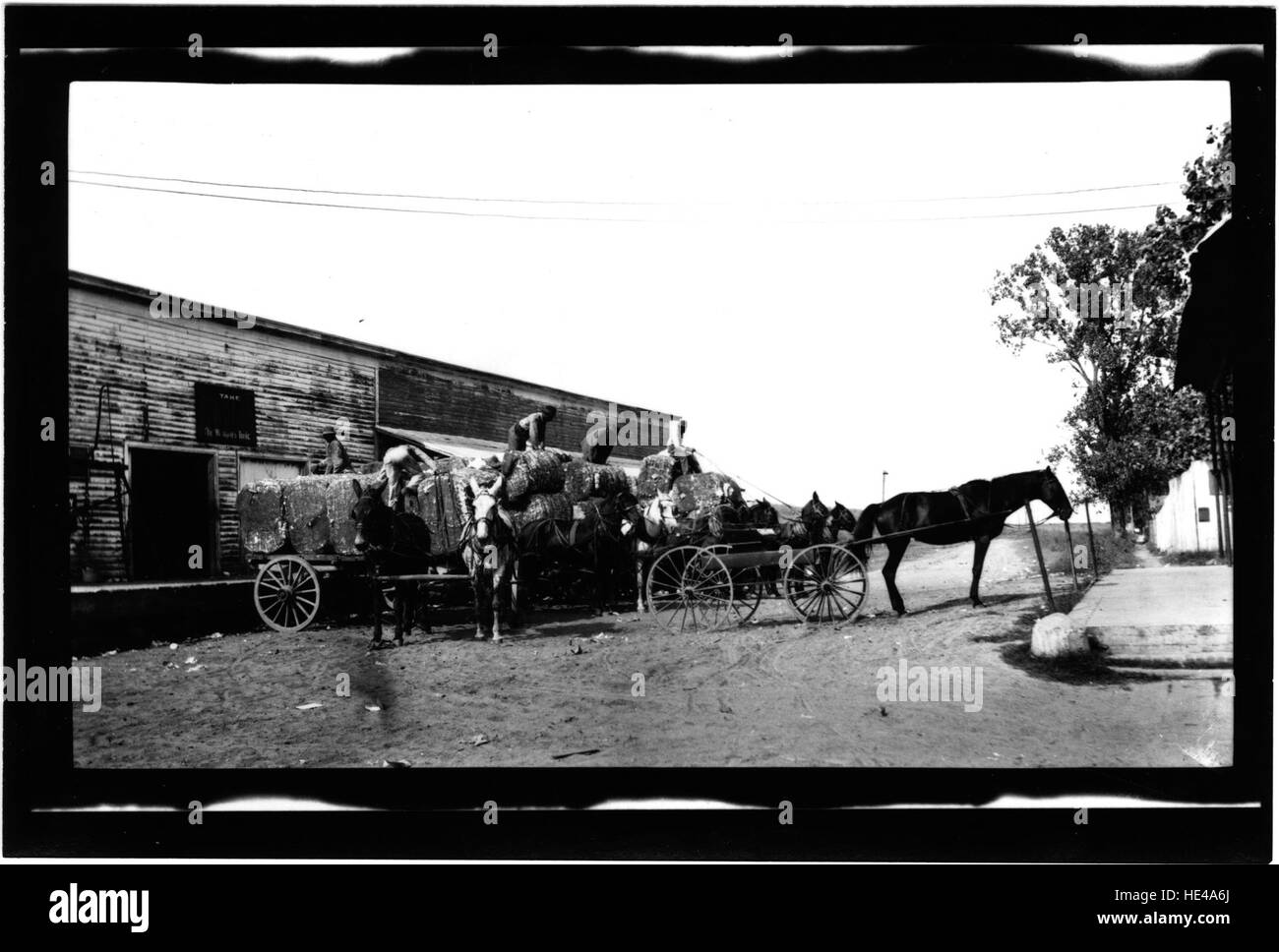 History warehouse hi-res stock photography and images - Alamy