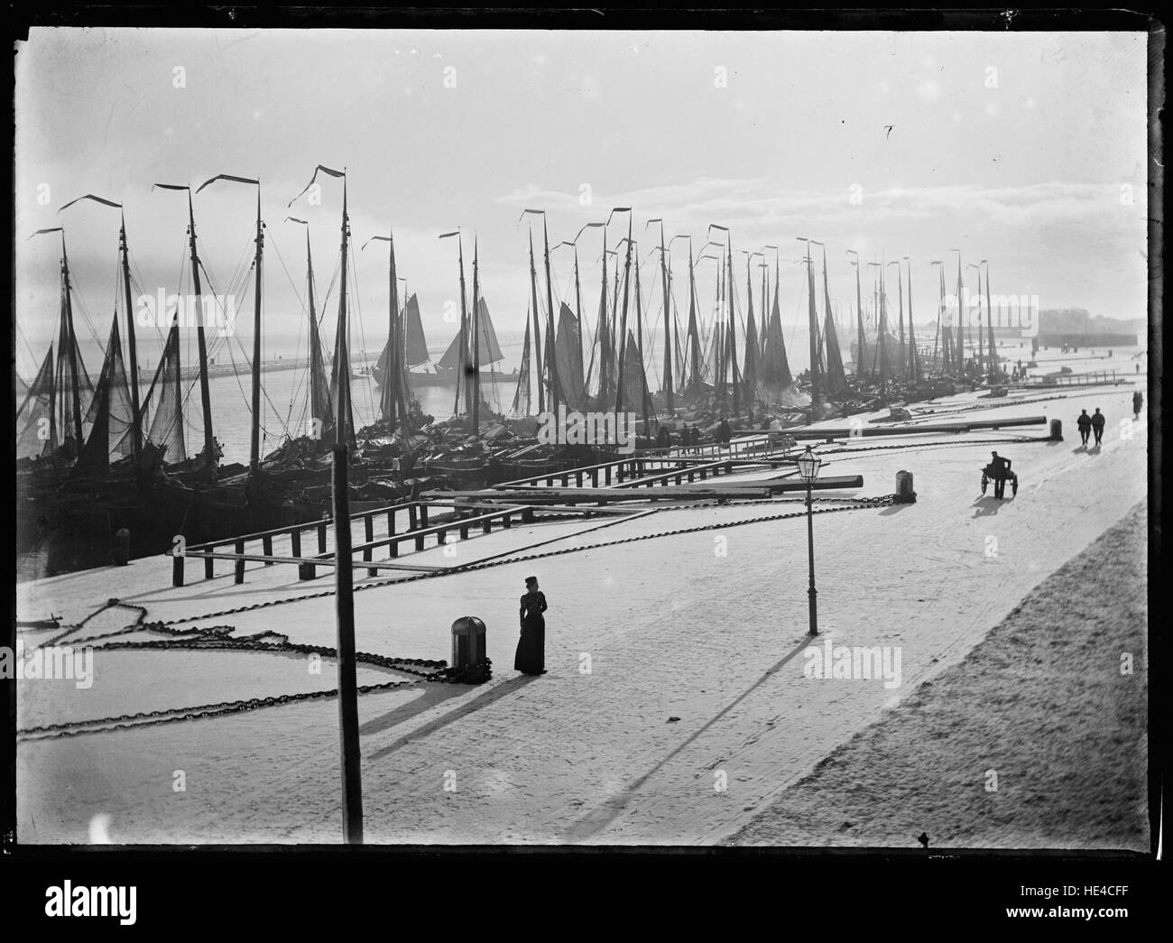 Fishermen's fleet in Den Helder, historic image, boats, ships, fishing ...