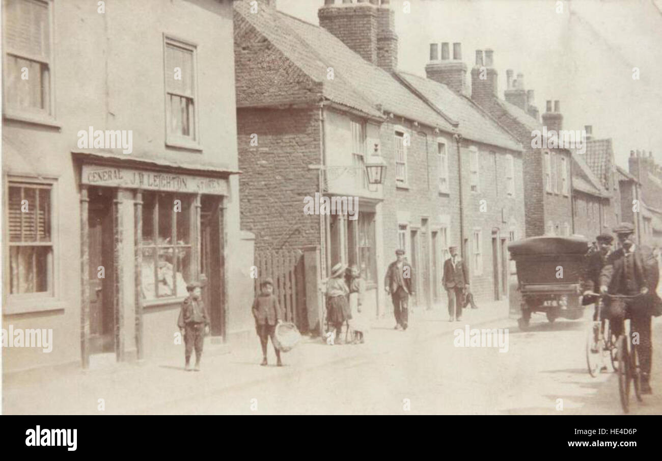 British working class 1900s hi-res stock photography and images - Alamy