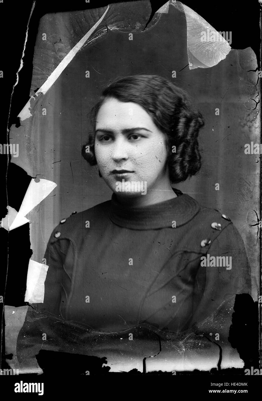 A portrait of a Romanian woman from Ialomita, captured by Costică ...