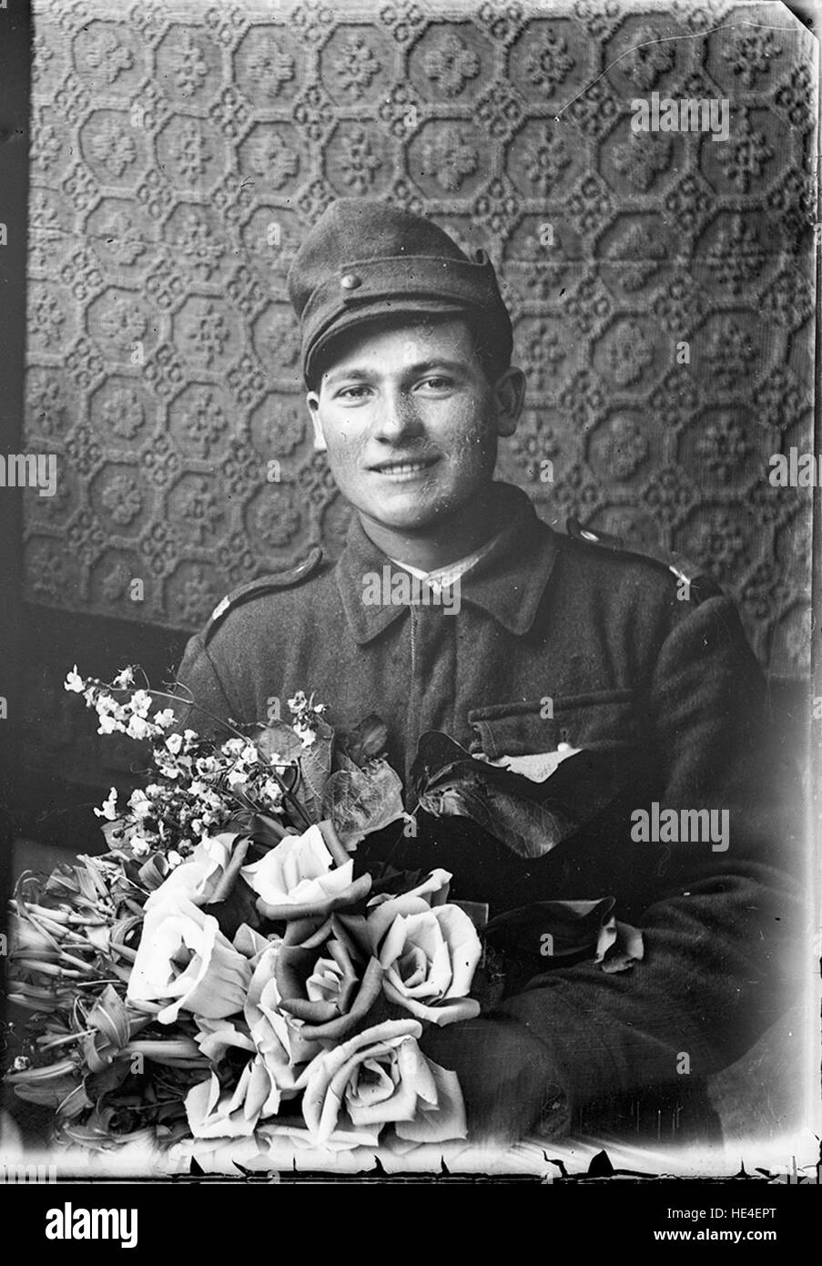 2 imagini: portrete The project Costică Acsinte Archive needs help ...