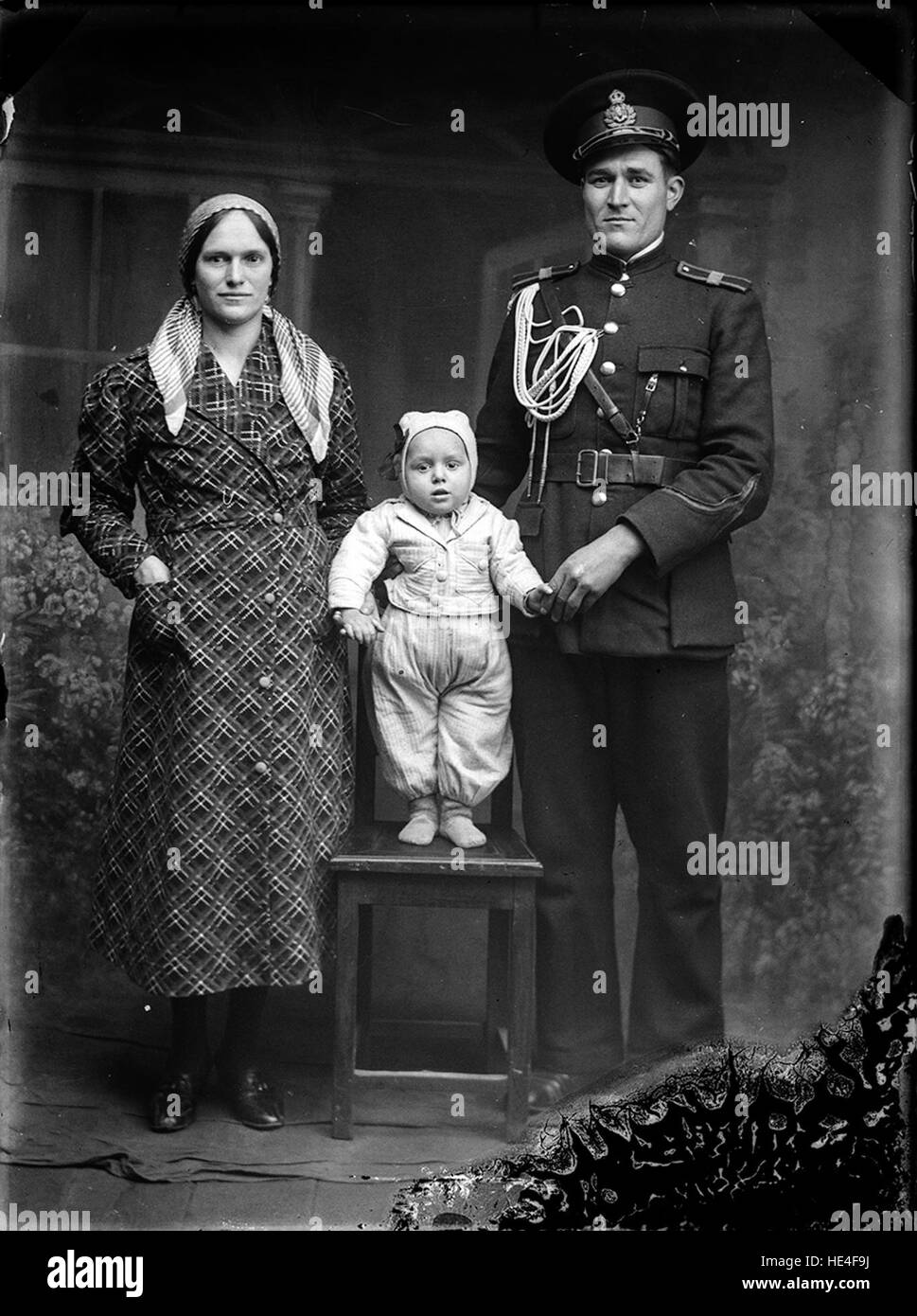 Family portrait, The project Costică Acsinte Archive needs help: please ...