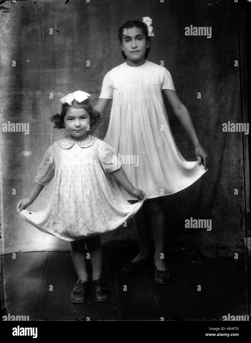 Girls dresses of 1914 hi-res stock photography and images - Alamy